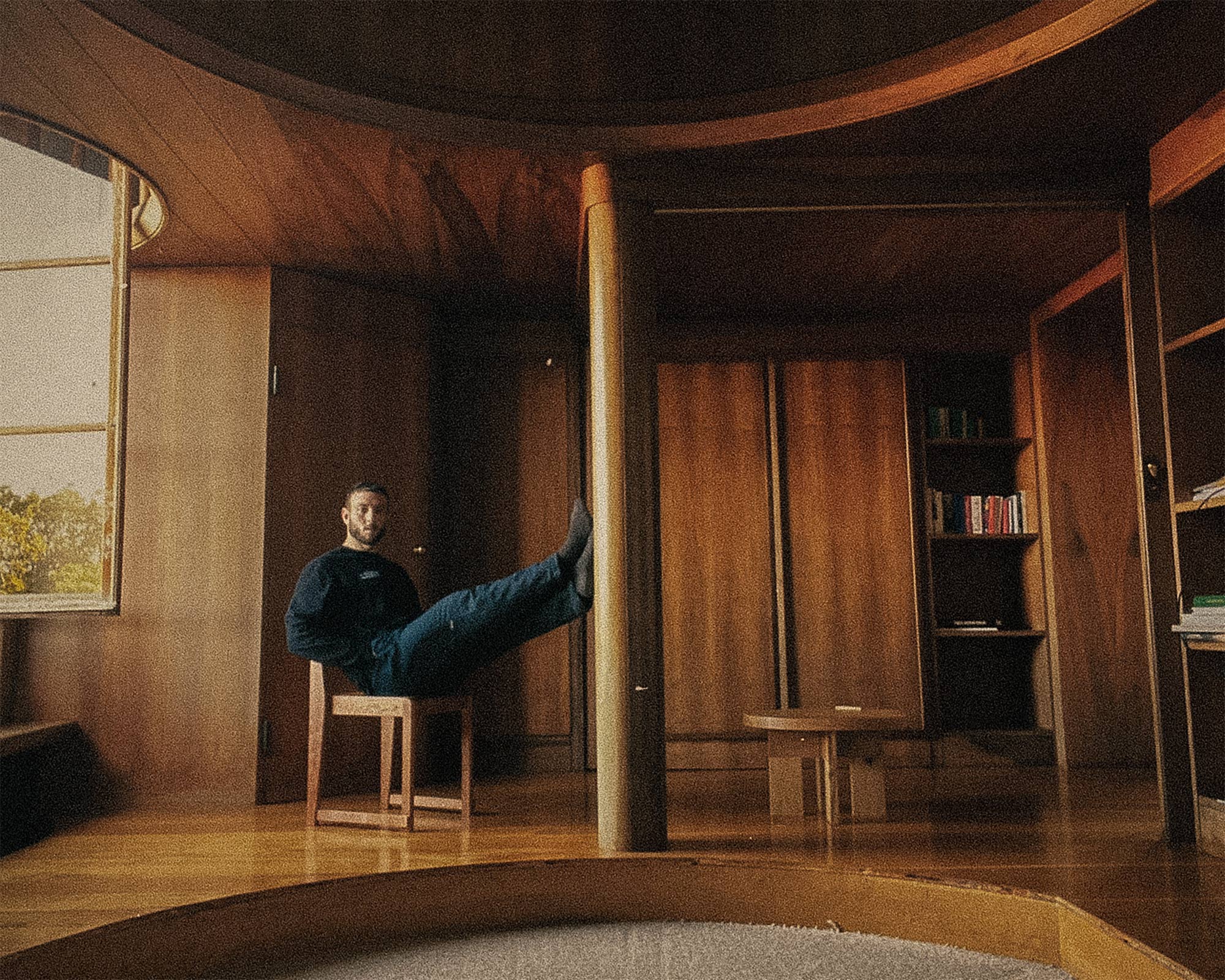 Artistic Encounters: Albert Moya – FRAMA