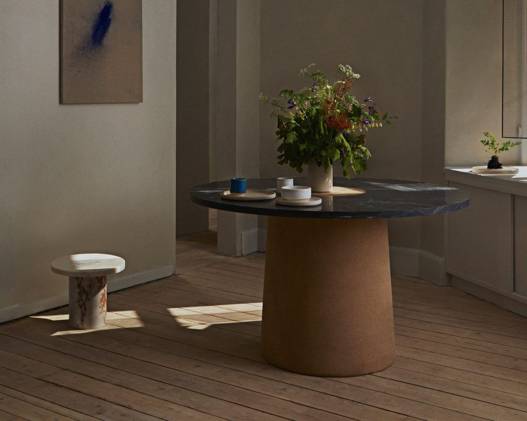 Sintra Dining Table | Black Marble / Cork – FRAMA