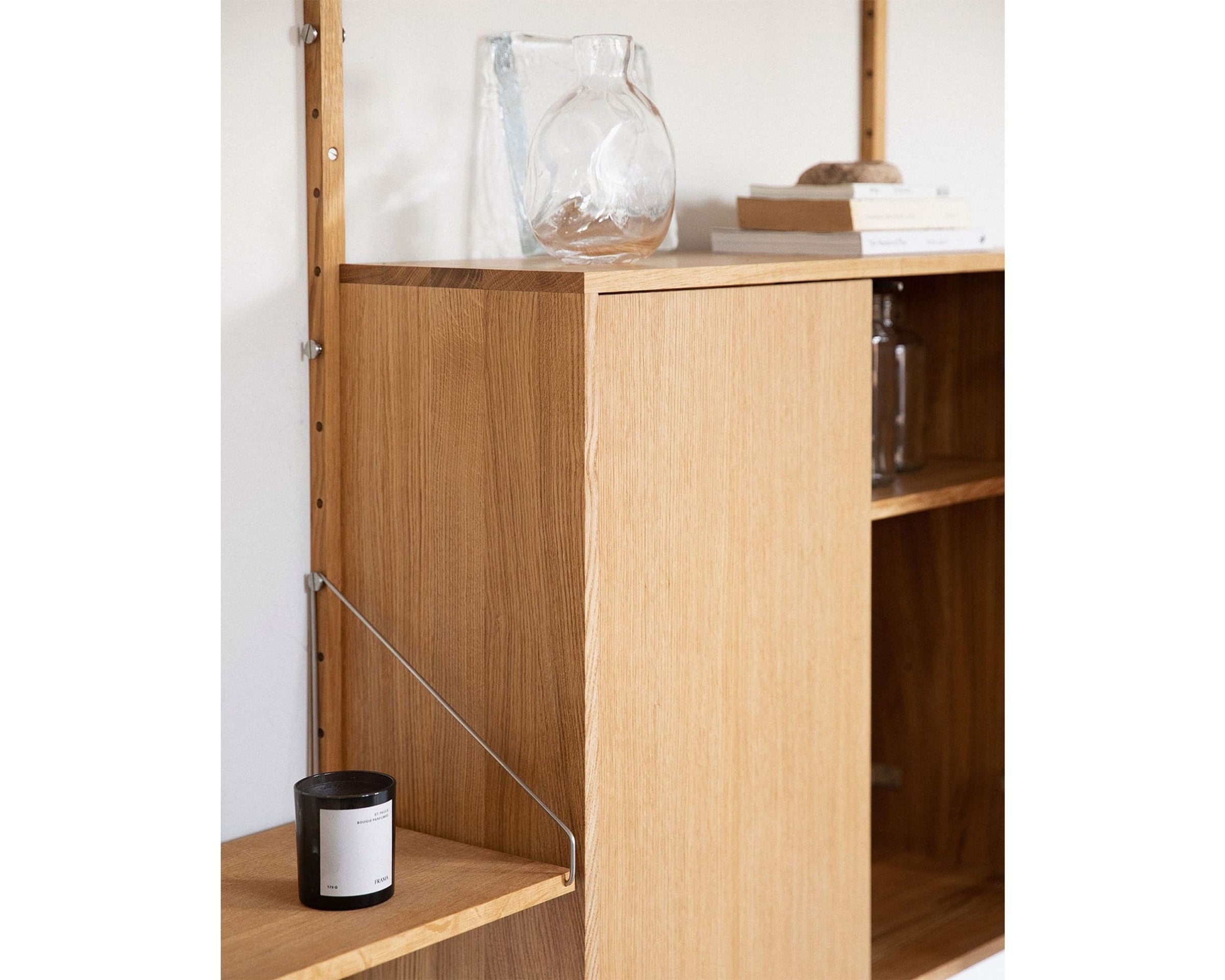 Shelf Library Medium Cabinet Section | Natural Oak | H114.8 / W80 – FRAMA