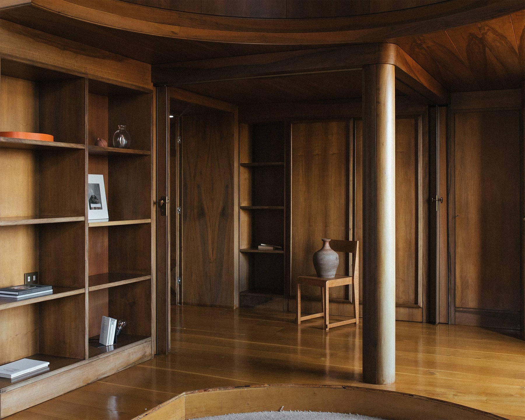 Artistic Encounters: Albert Moya – FRAMA