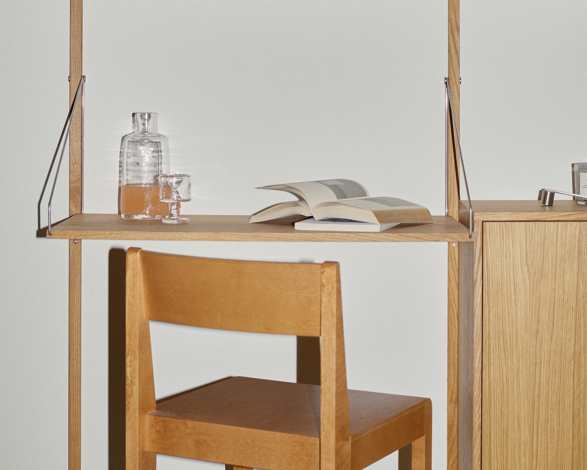 Library Desk Shelf | Natural Oak | D40 / W80 – FRAMA
