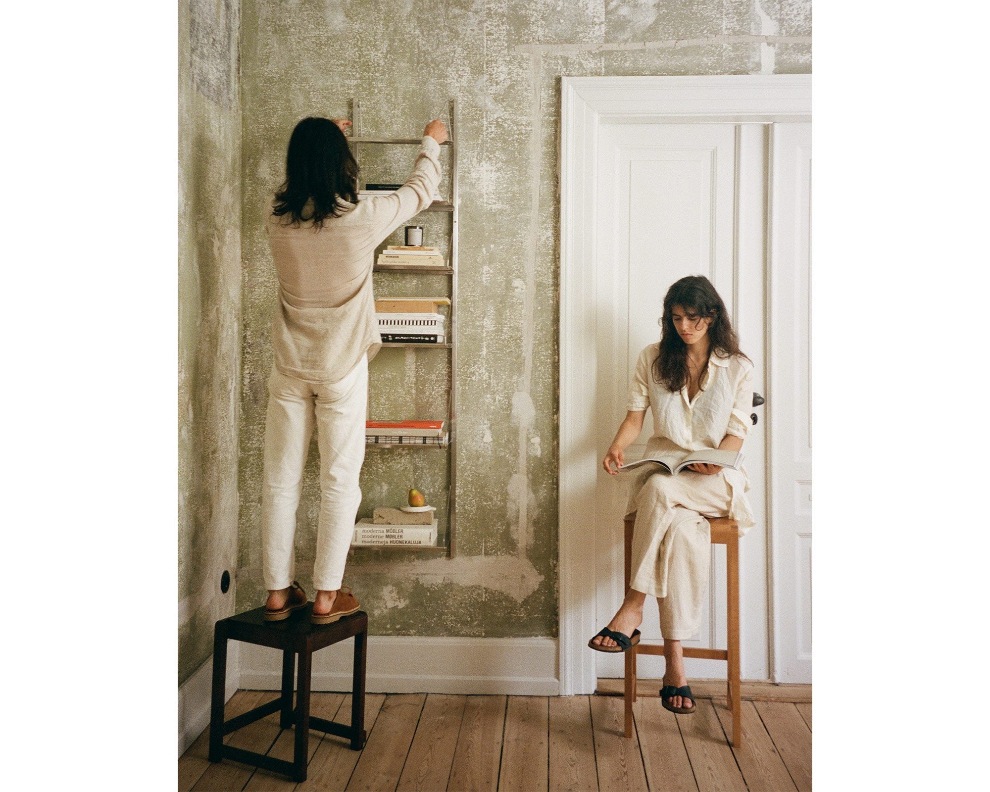 Discover: Shelf Library Stainless Steel – FRAMA